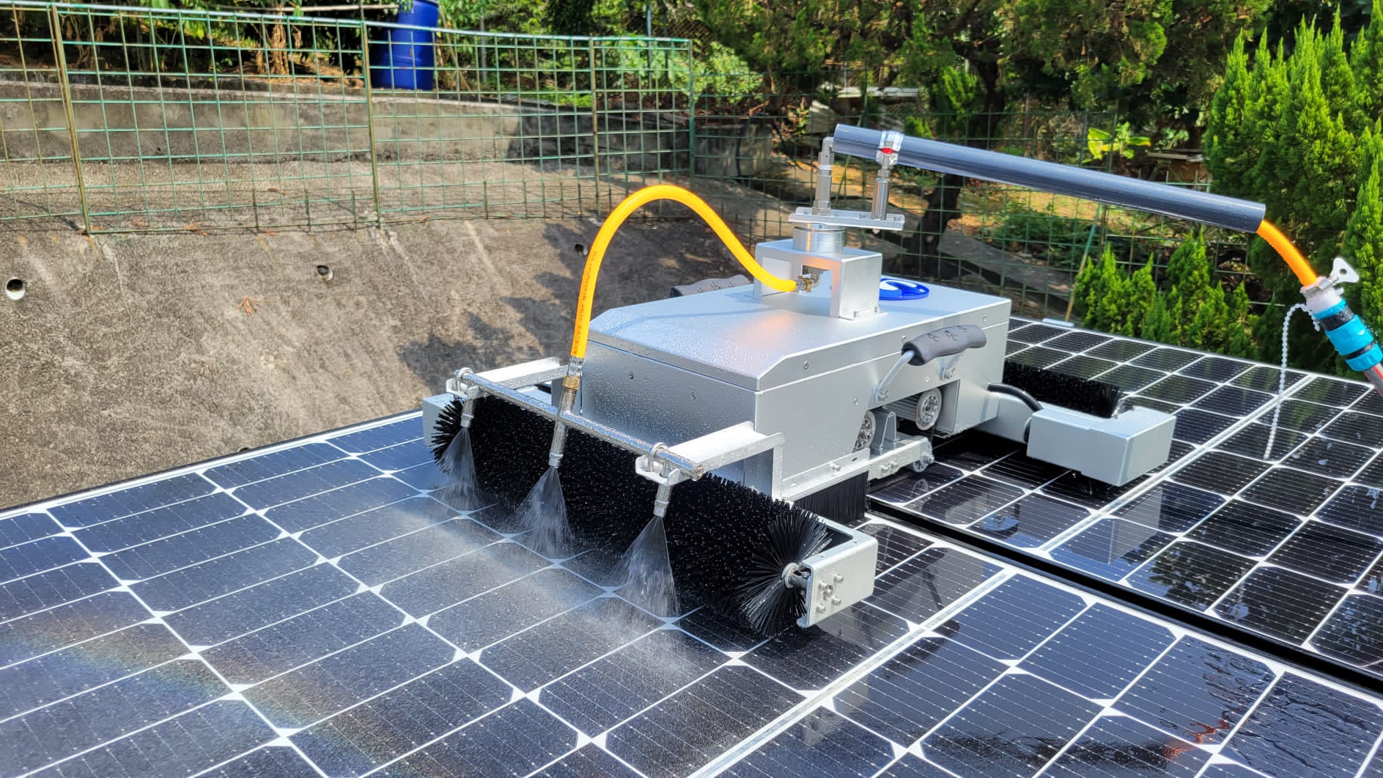 I&T Solution - Solar Panel Cleaning Robot with Artificial Intelligence ...